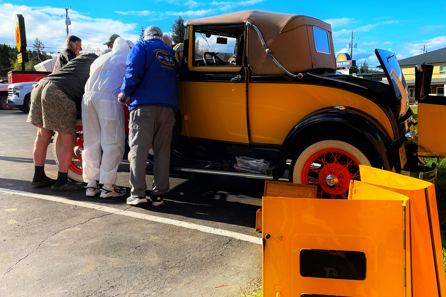 Troubleshooting Vintage Cars on the USCAN Model A Tour – Model A ...